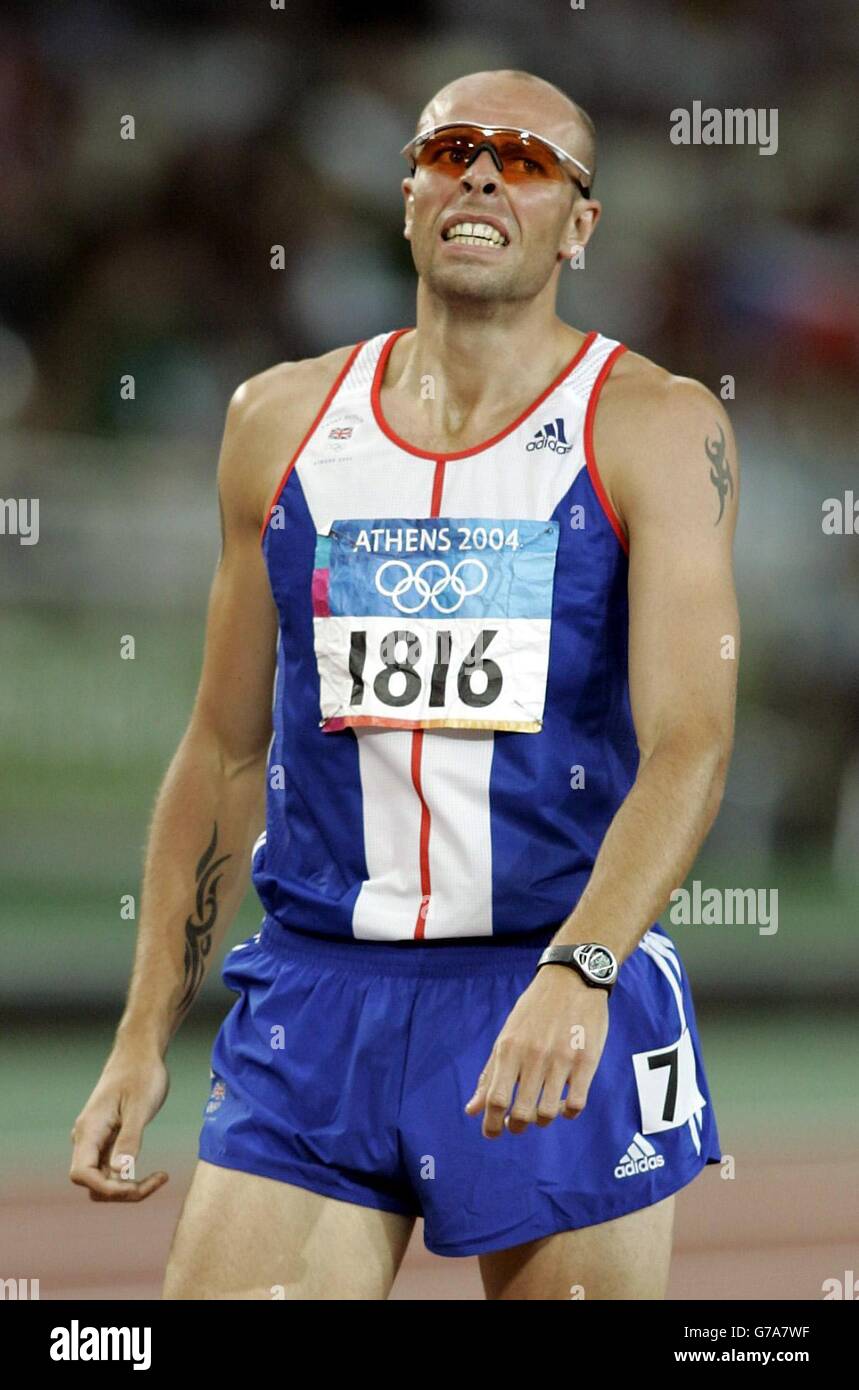 Dean macey decathlon olympics 2004 hi-res stock photography and images ...