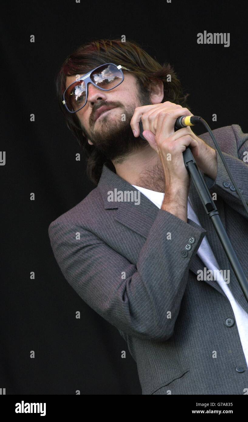 Celebrity music performing on stage conor deasy hi-res stock ...