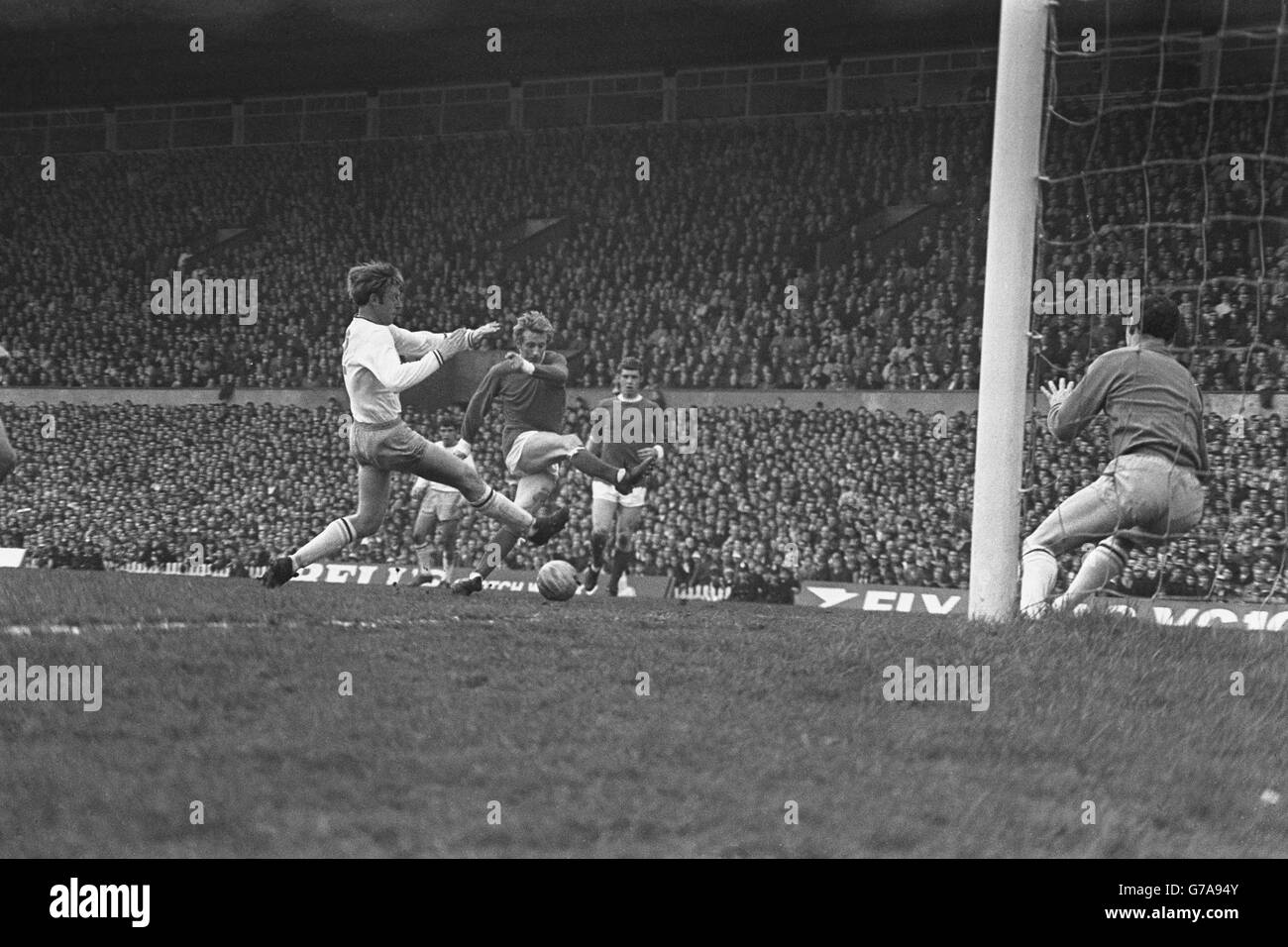 David merrington hi-res stock photography and images - Alamy