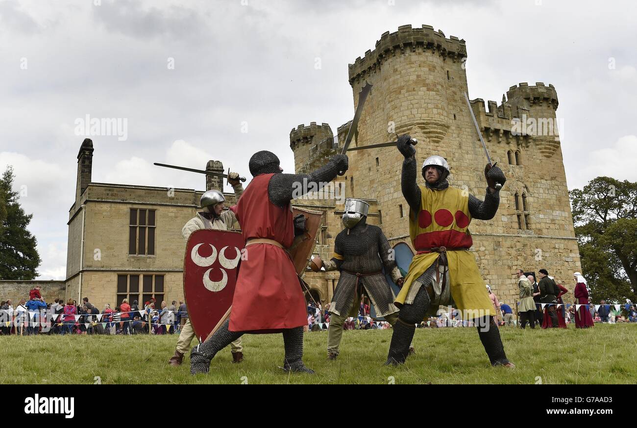 Medieval tournament at Belsay Castle Stock Photo - Alamy