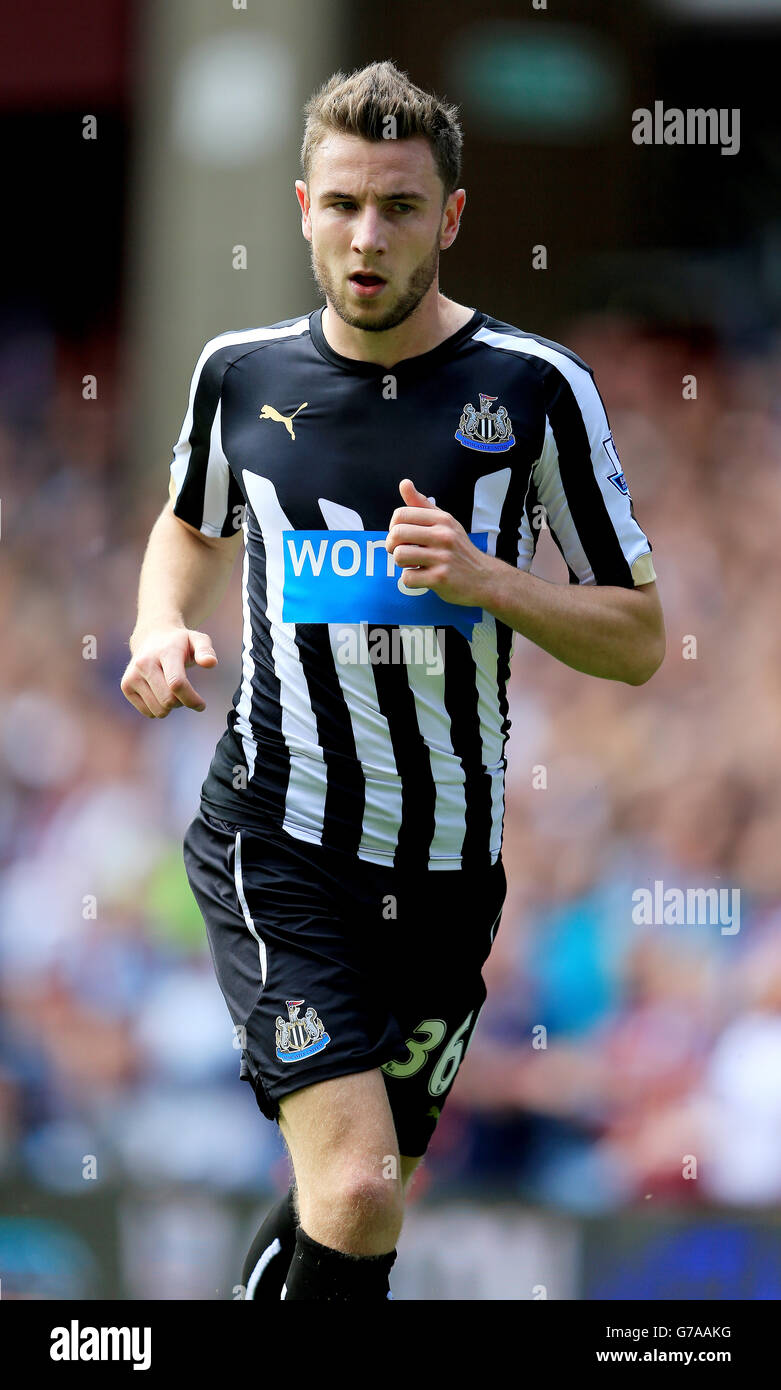 Paul dummett of newcastle united hi-res stock photography and images ...