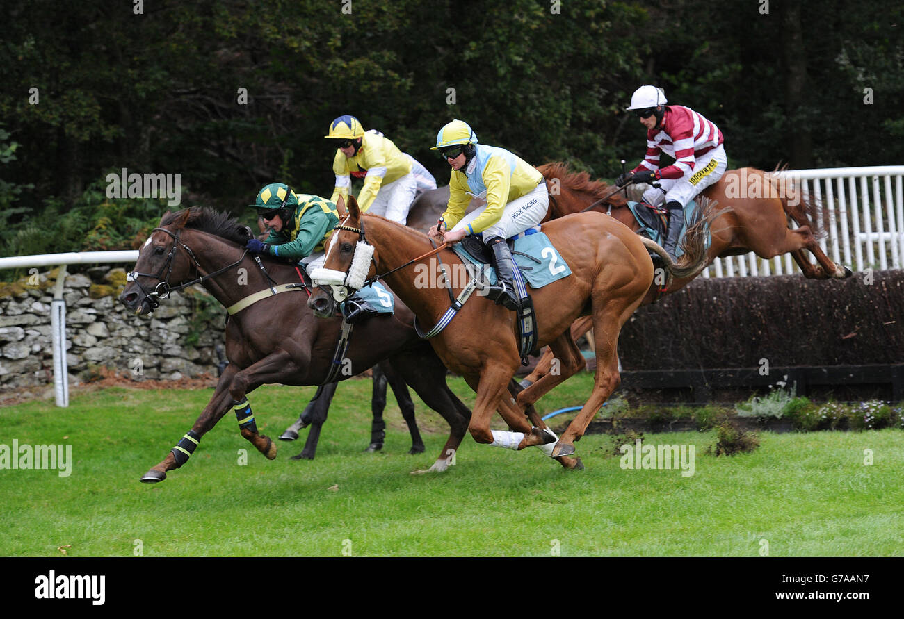 Cartmel racecourse hi-res stock photography and images - Alamy