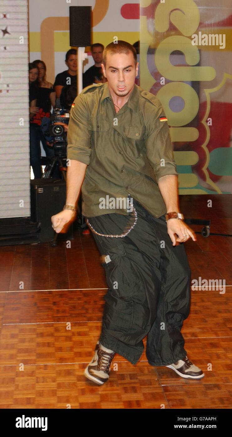 Celebrity music dancing wade robson hi-res stock photography and images ...