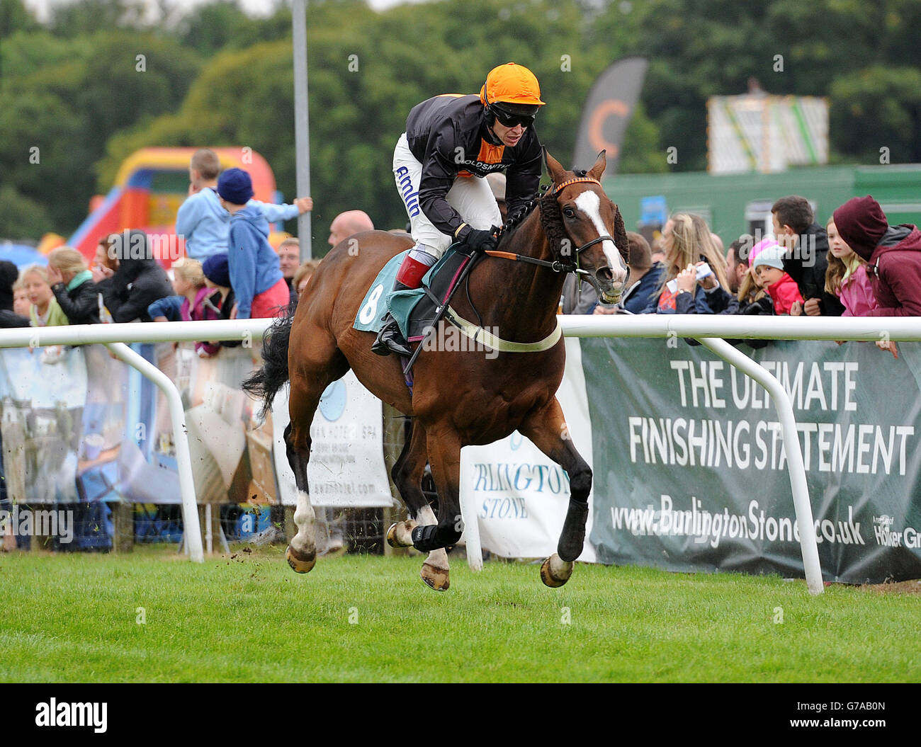 Cartmel racecourse hi-res stock photography and images - Alamy