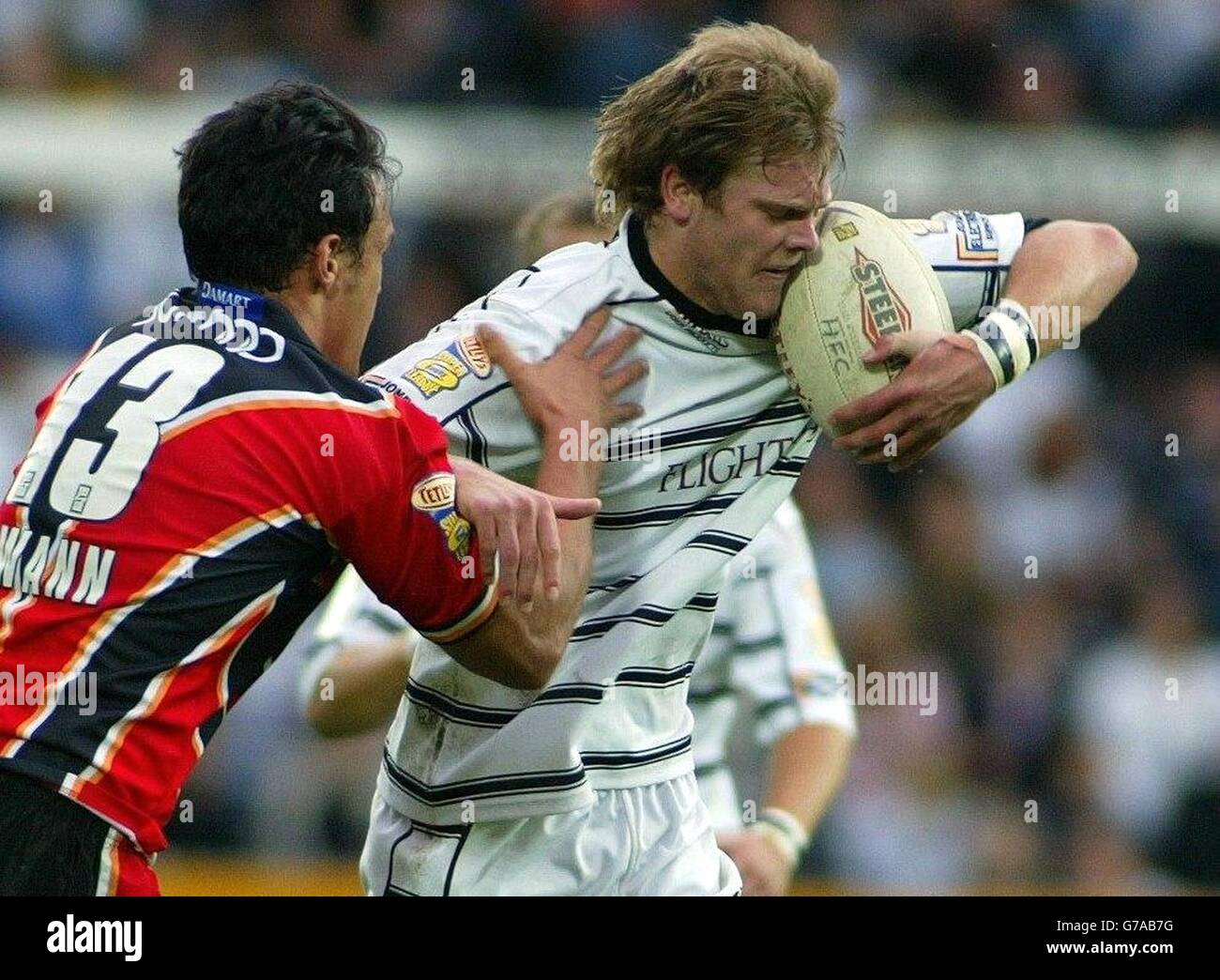Hull v Bradford. Hull FC's Nick Scruton gets past Bradford Bulls's ...