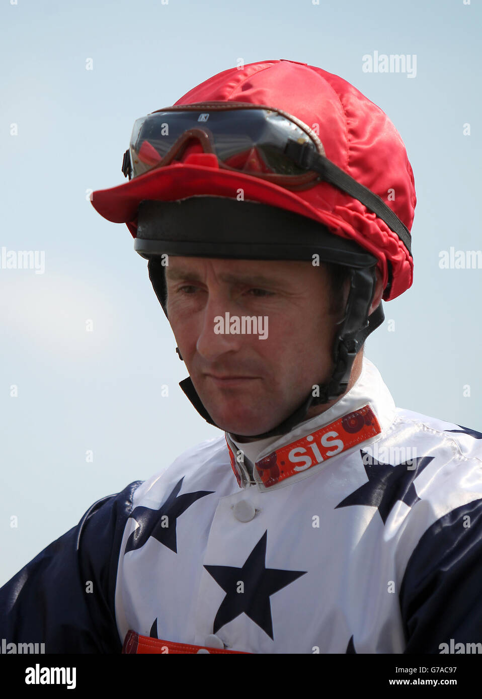 Jockey simon walker at southwell racecourse hi-res stock photography ...