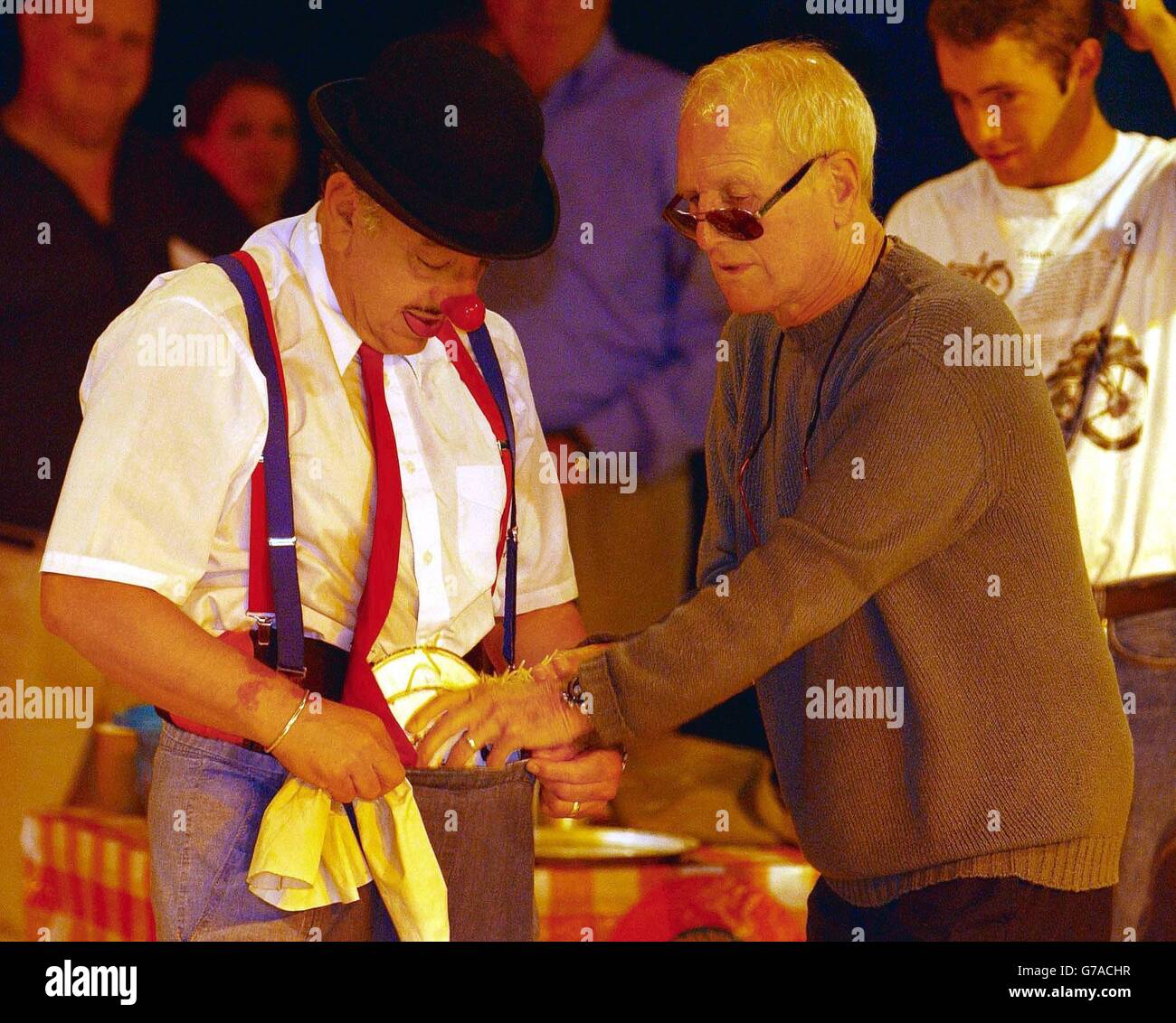 Clowns Charlie Cairoli (left) and Hollywood actor Paul Newman as Butch ...
