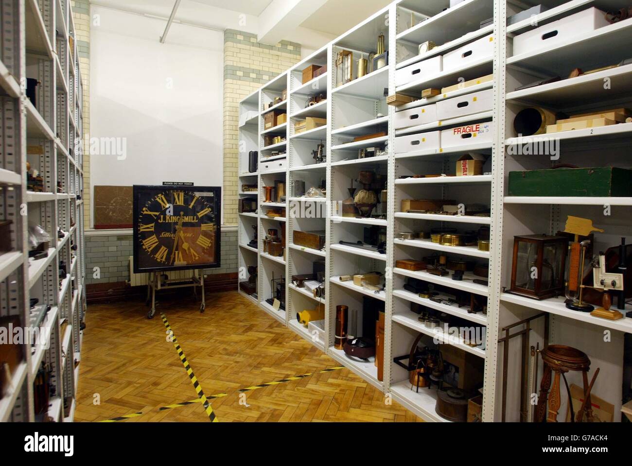 Hidden objects science hi-res stock photography and images - Alamy