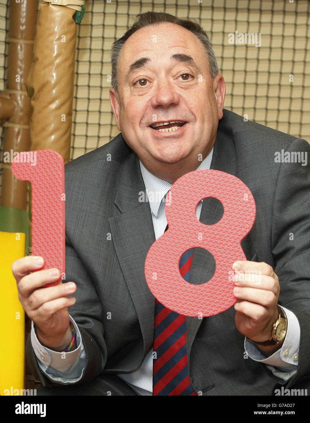 First Minister Alex Salmond visits Time Twisters Indoor Activity Park ...