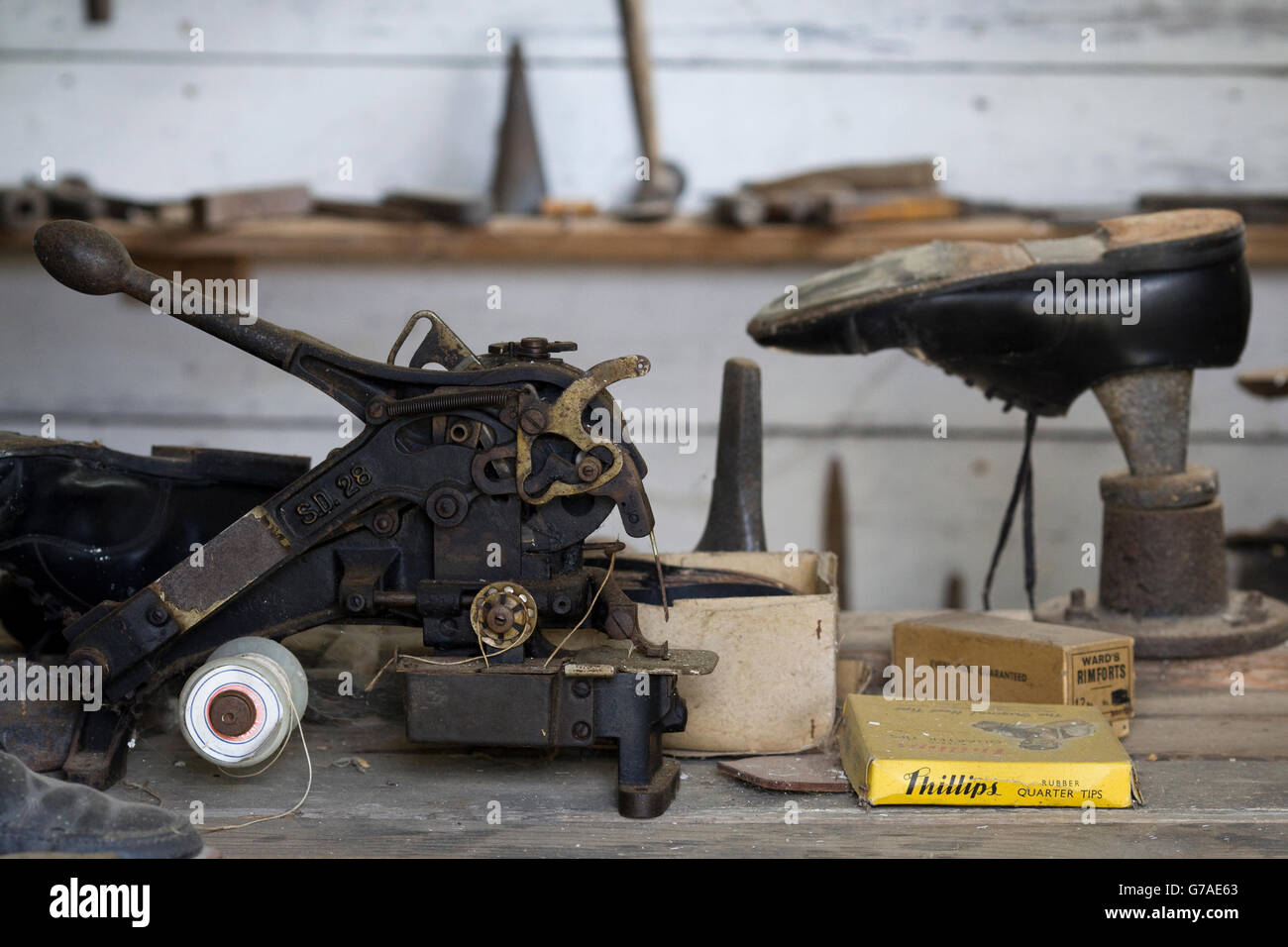 Shoemaking hi-res stock photography and images - Alamy