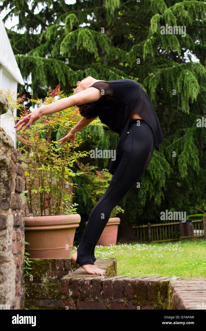 A jazz dancer performing outdoors Stock Photo - Alamy