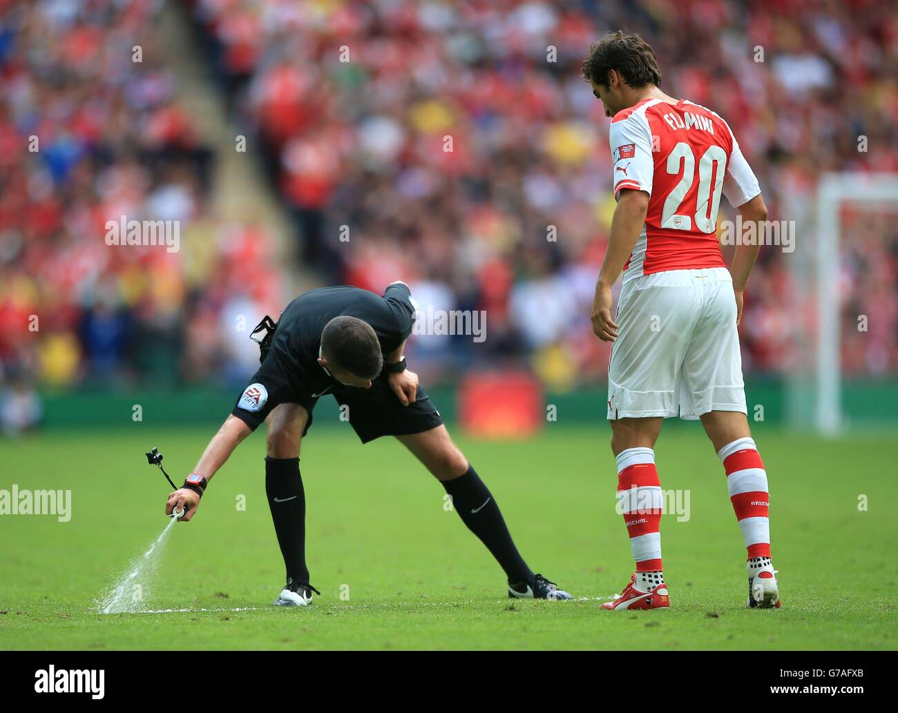 Referee spray High Resolution Stock Photography and Images - Alamy