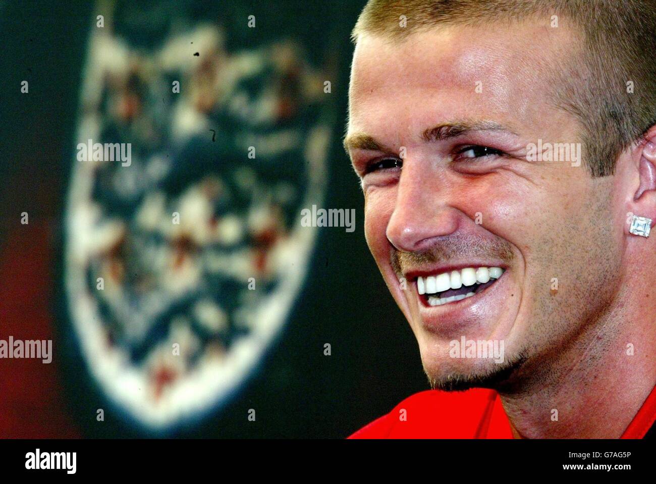 Sport football press conference smiling head shoulders david beckham hi ...