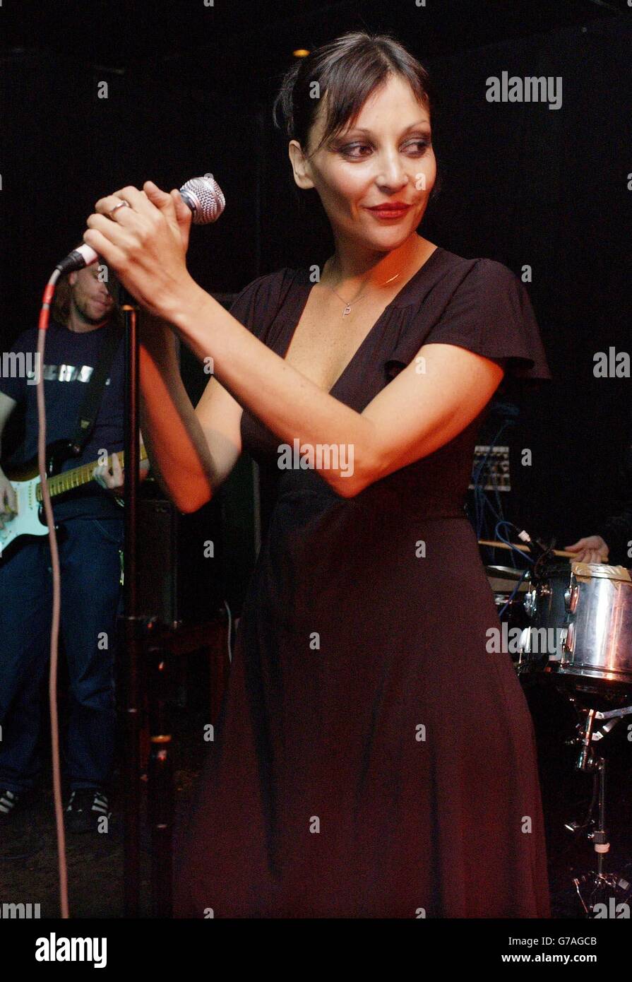 Singer Pearl Lowe, wife of Danny Goffey from the band Supergrass ...