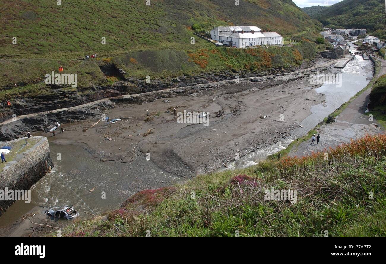As water levels subside at boscastle hi-res stock photography and ...