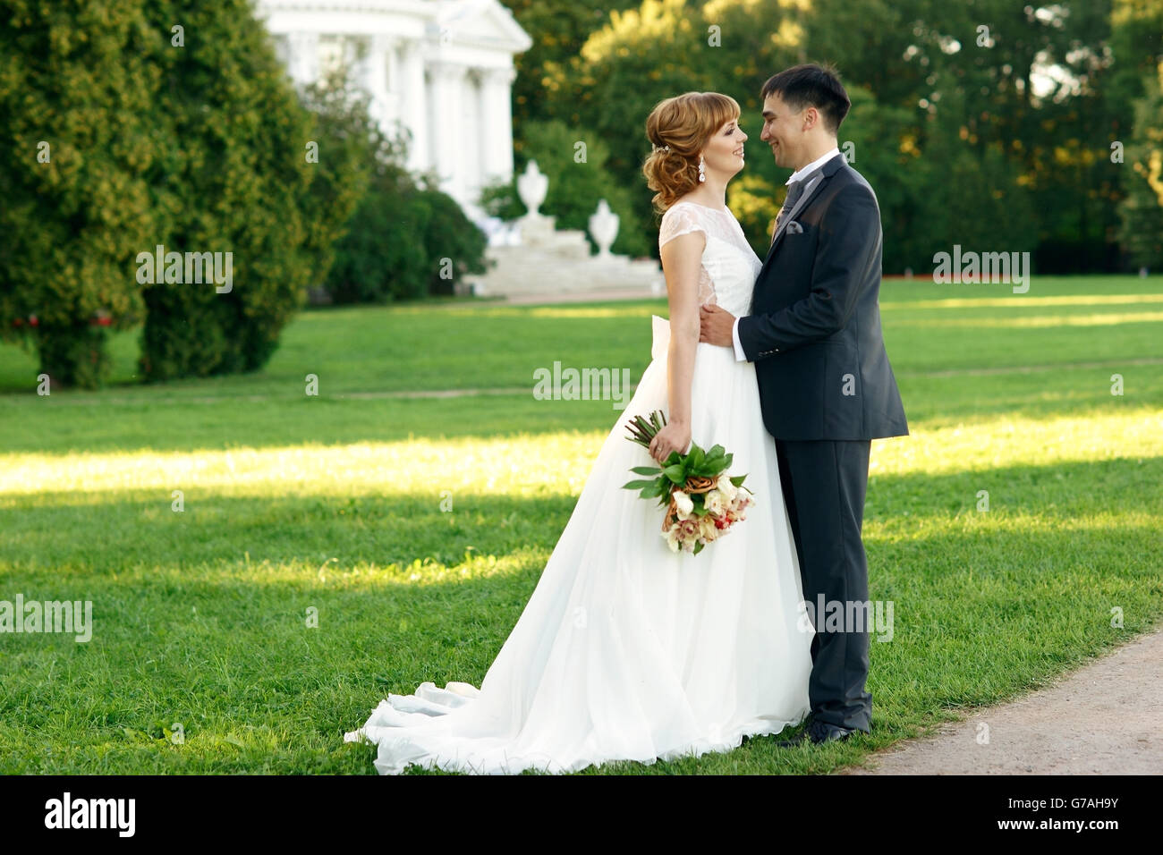 Just married romantic couple Stock Photo - Alamy