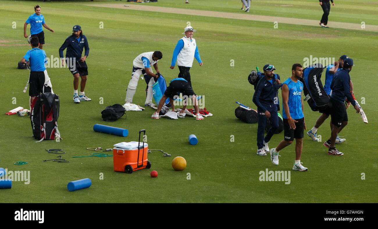 Cricket india training hi-res stock photography and images - Alamy