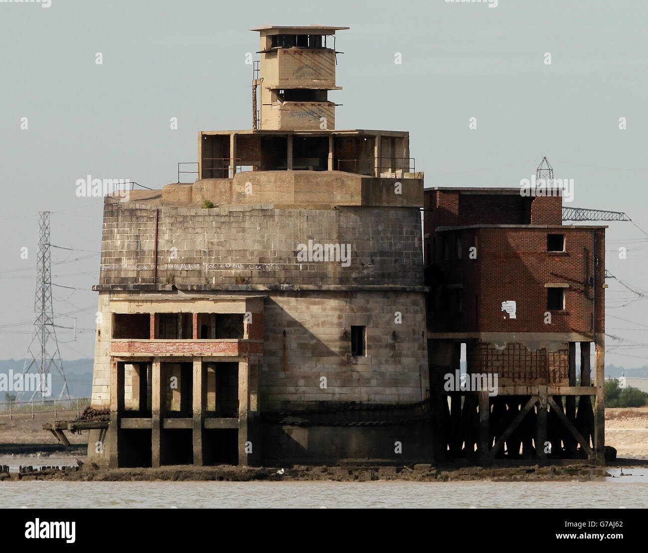 000 the gun emplacement tower hi-res stock photography and images - Alamy