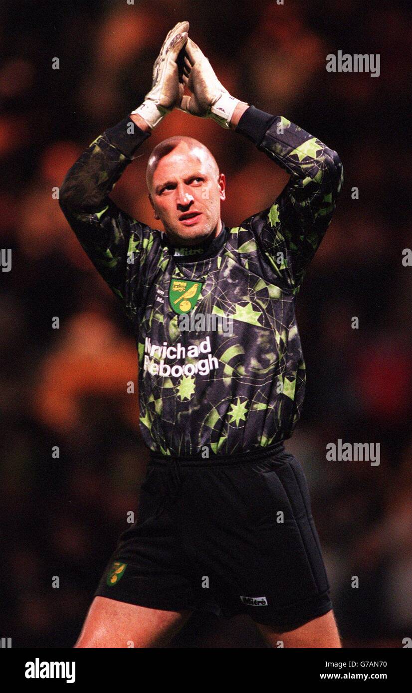 Bryan gunn testimonial match hi-res stock photography and images - Alamy