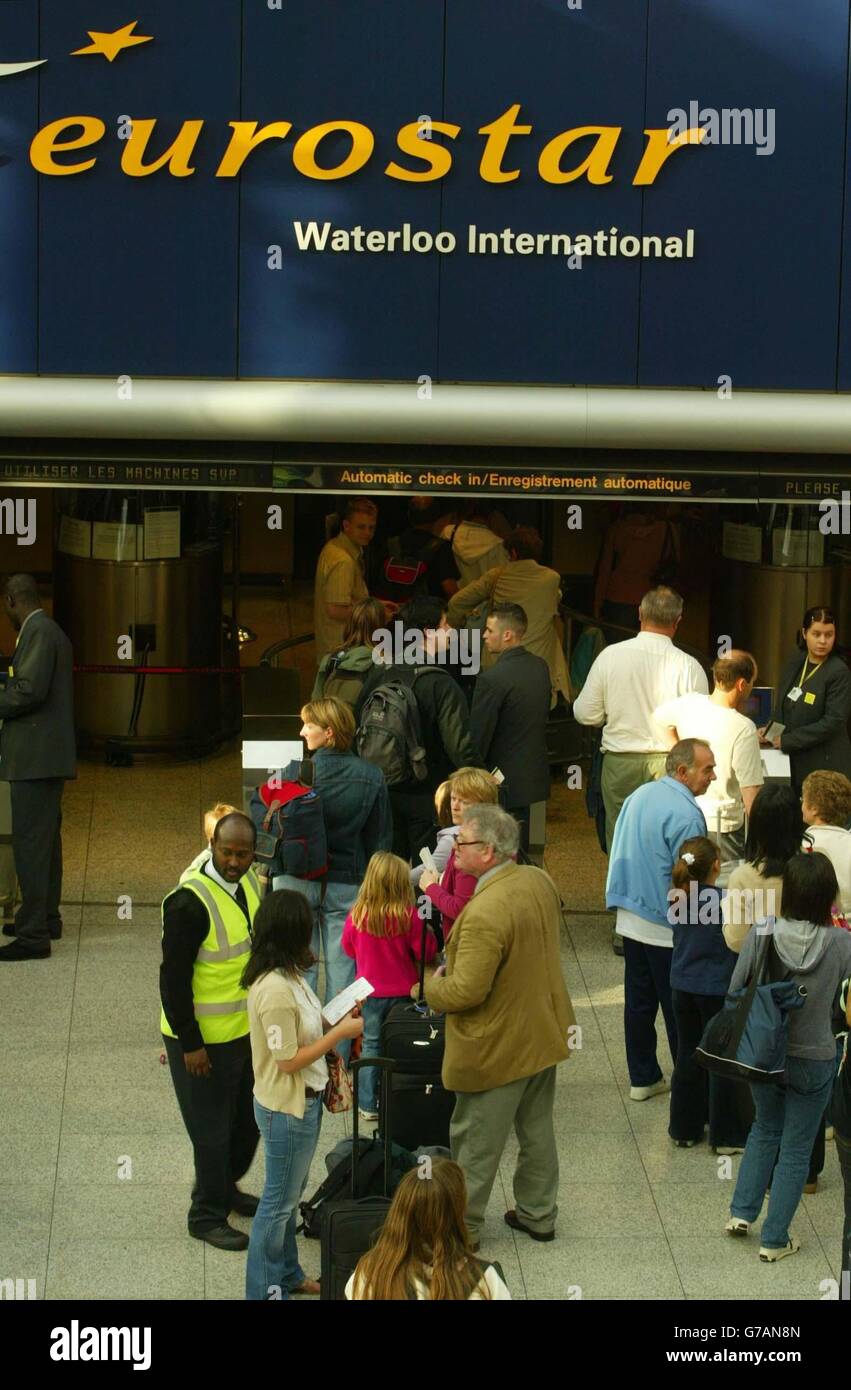 Eurostar at London Waterloo Stock Photo - Alamy