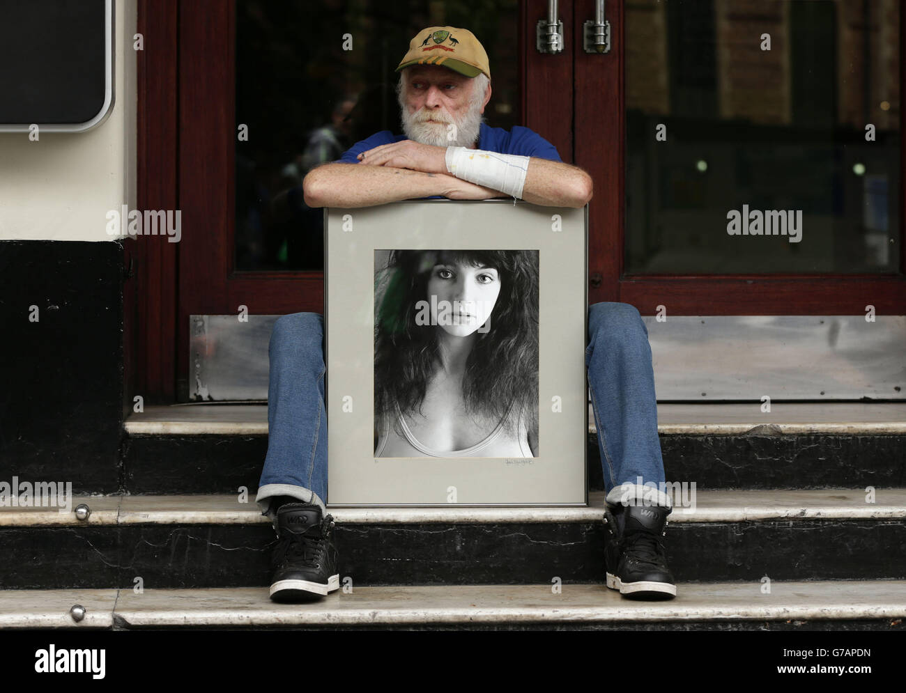 Kate bush singer hi-res stock photography and images - Alamy