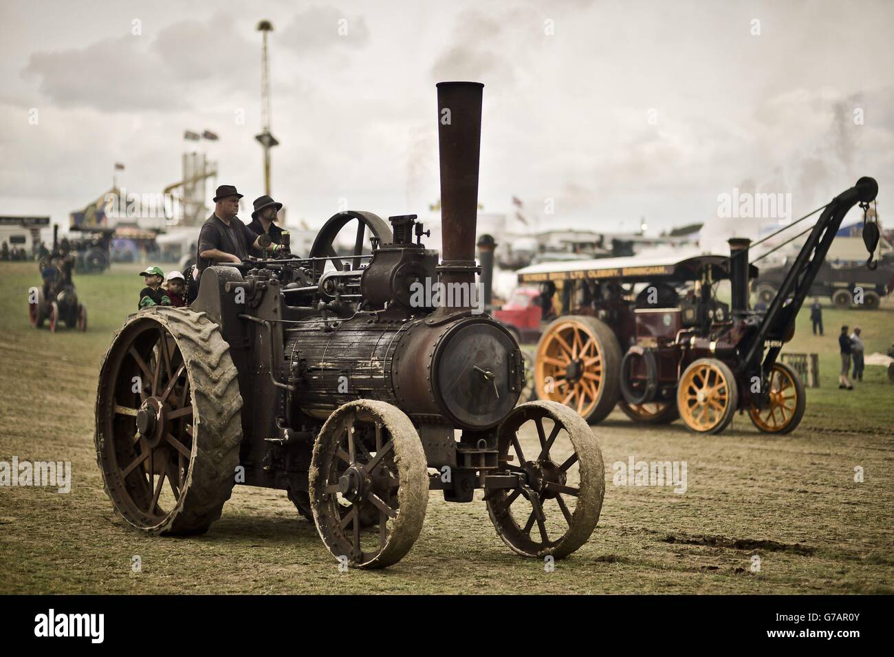 Traction engines make their way around the main arena at the Great ...