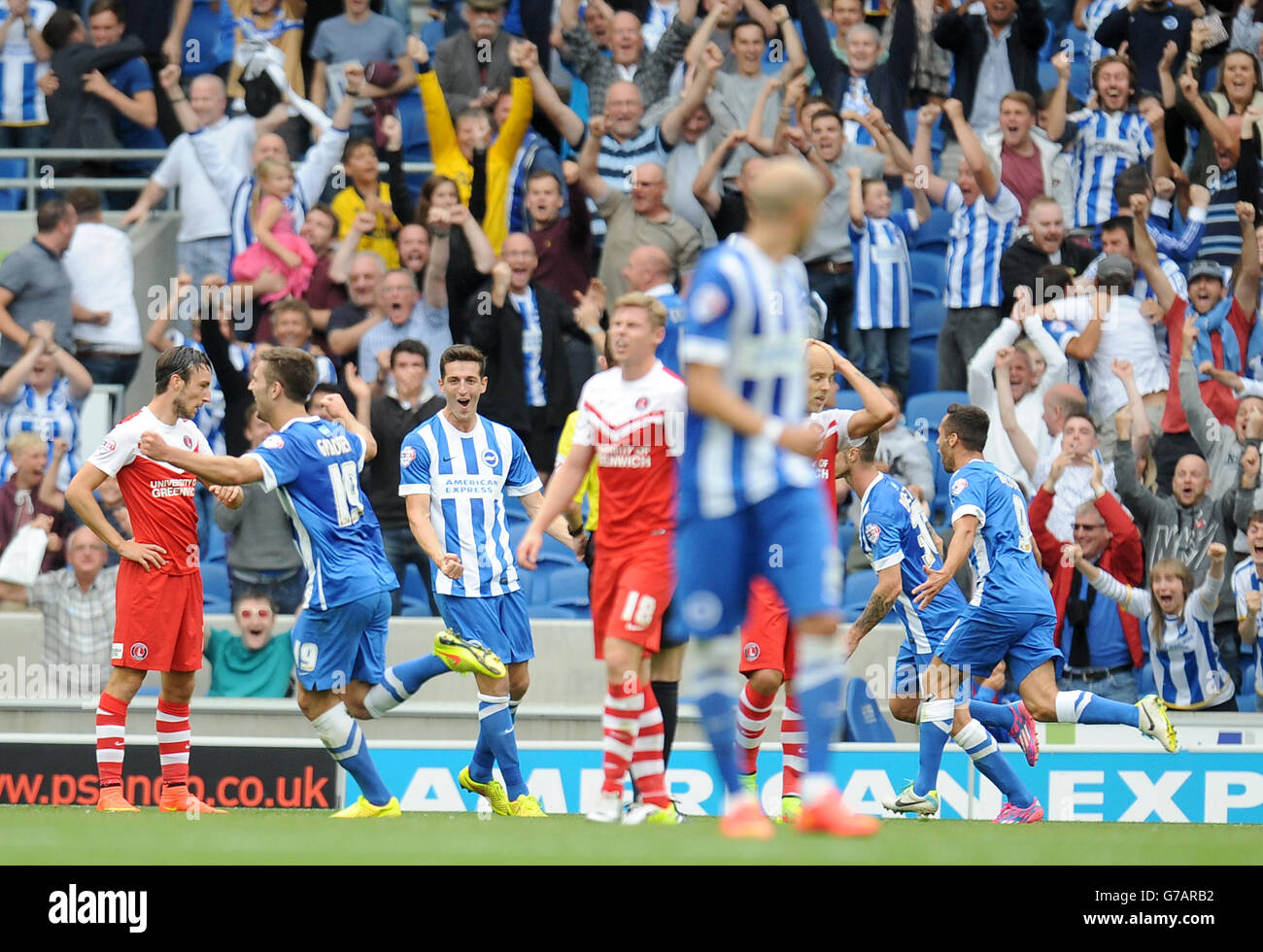 Lewis dunk brighton goal hi-res stock photography and images - Alamy