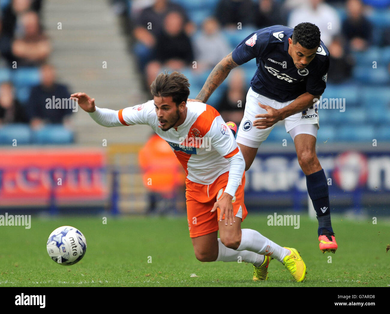 Millwall lphli hi-res stock photography and images - Alamy