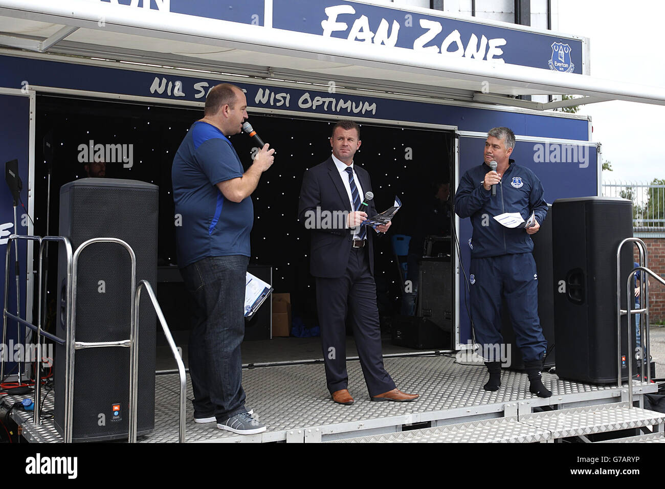 Former Everton players Ian Snodin (right) and Graham Stuart in the Fan ...