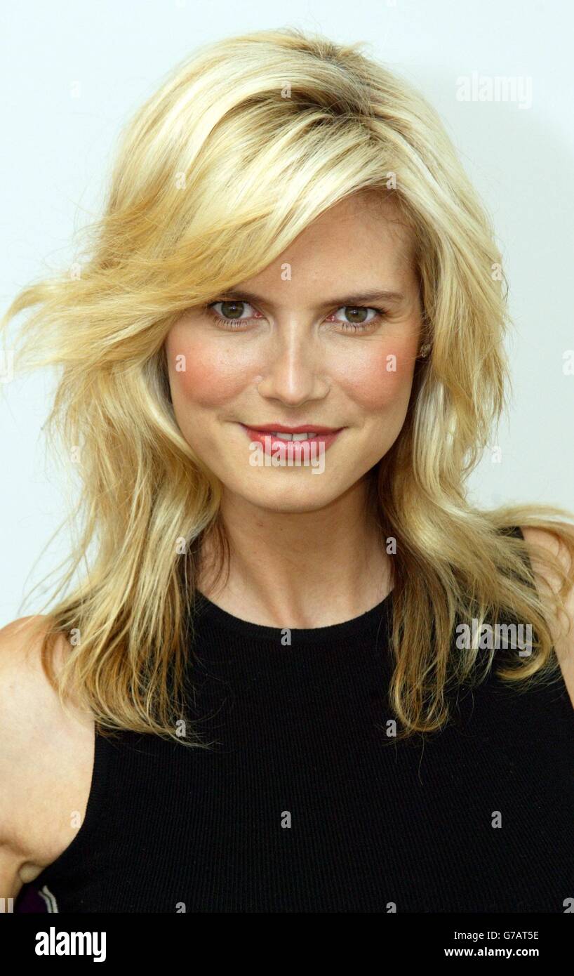 Showbiz fashion model celebrity supermodel head shoulders heidi klum hi ...