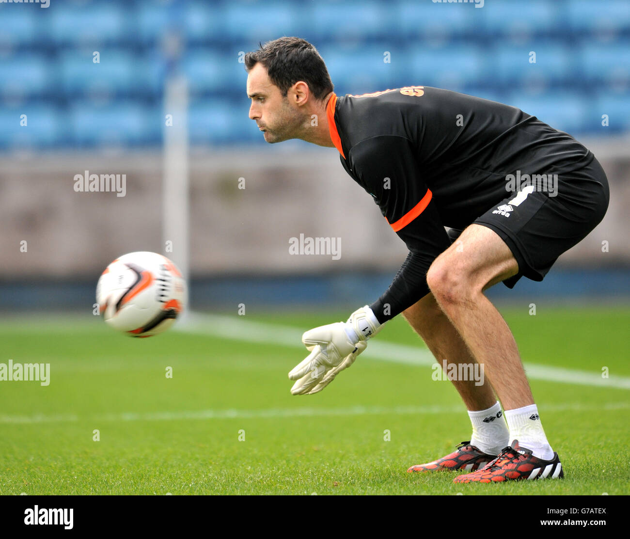 Blackpool goalkeeper joe lewis warm up hi-res stock photography and ...