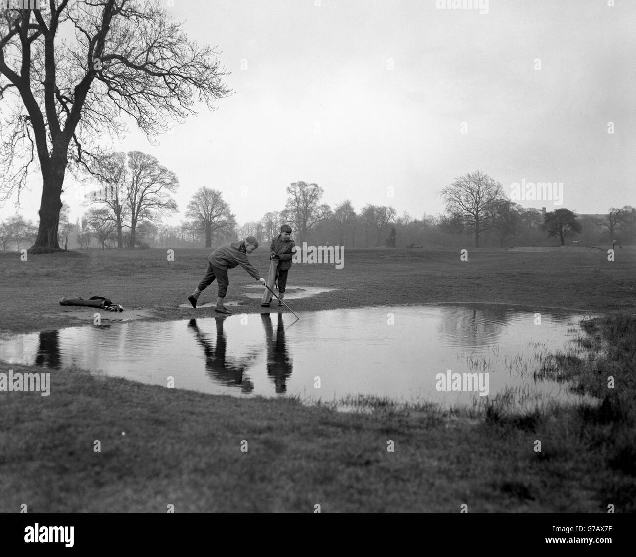 Roehampton golf course hi-res stock photography and images - Alamy