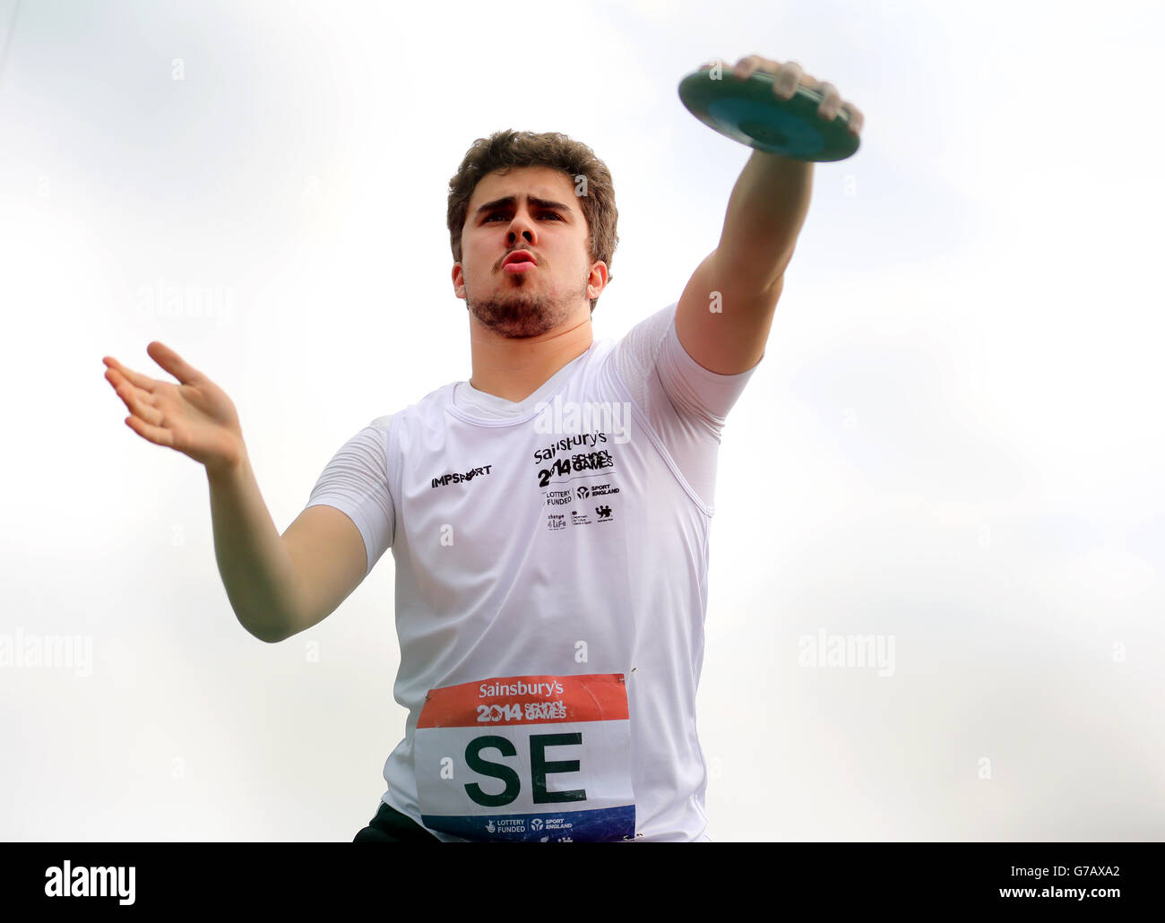 South East's Joshua Bain F37 in action in the Boys Ambulant Discus at ...