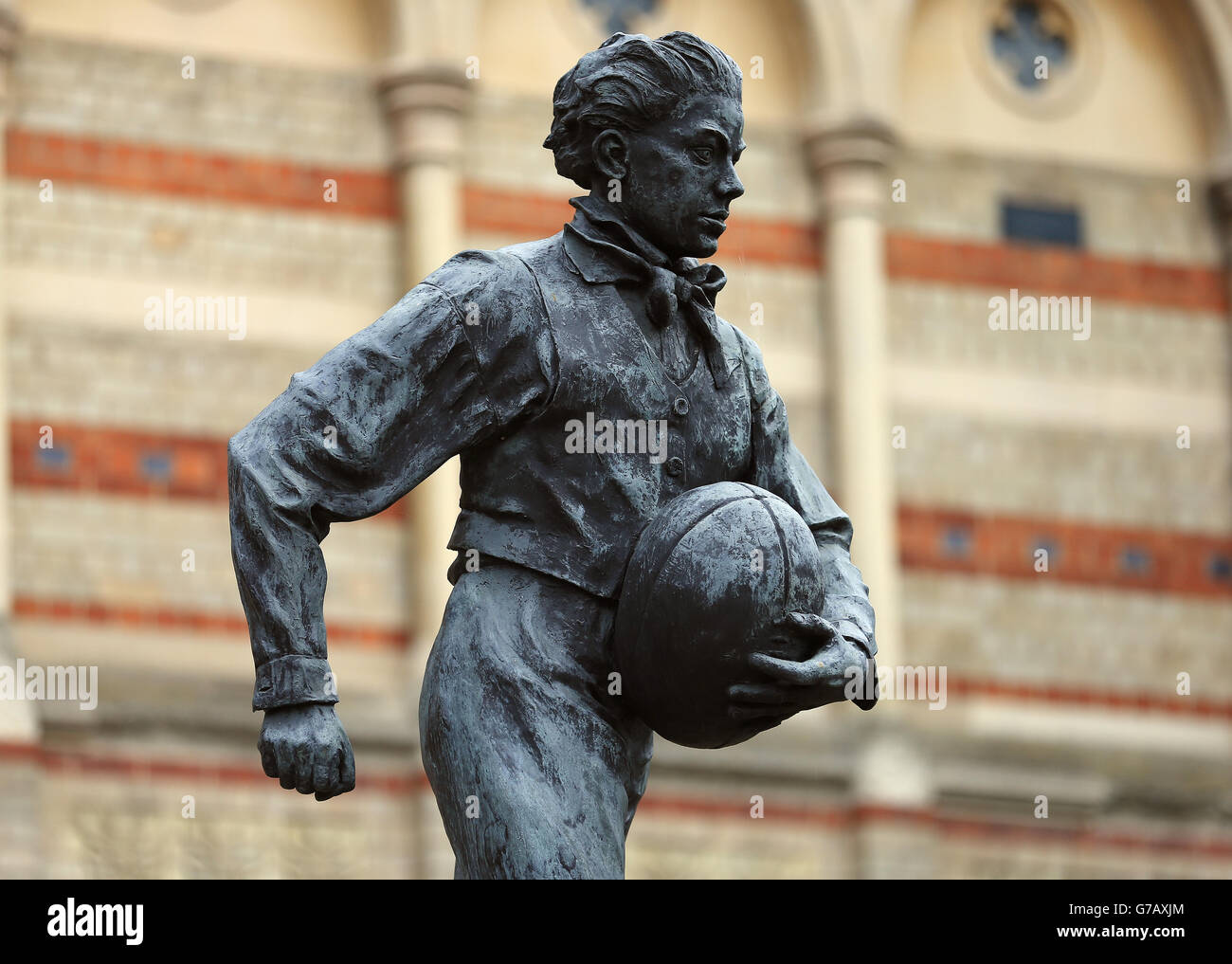 William webb ellis statue in rugby hi-res stock photography and images ...