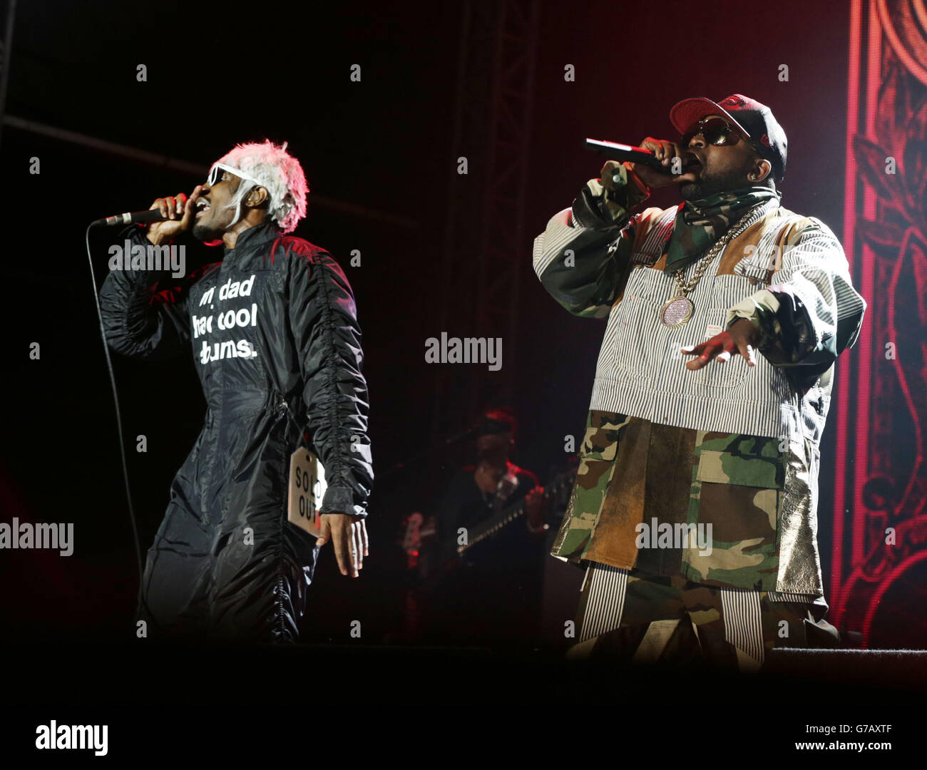 Andre 3000 (left) and Big Boi of Outkast performing on the Main Stage ...