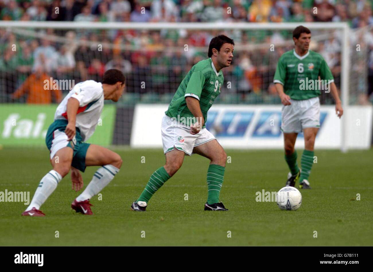 Ireland's Andy Reid looks up in possession, during the first half of ...
