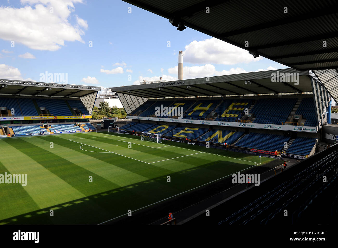 The new den general millwall hi-res stock photography and images - Alamy