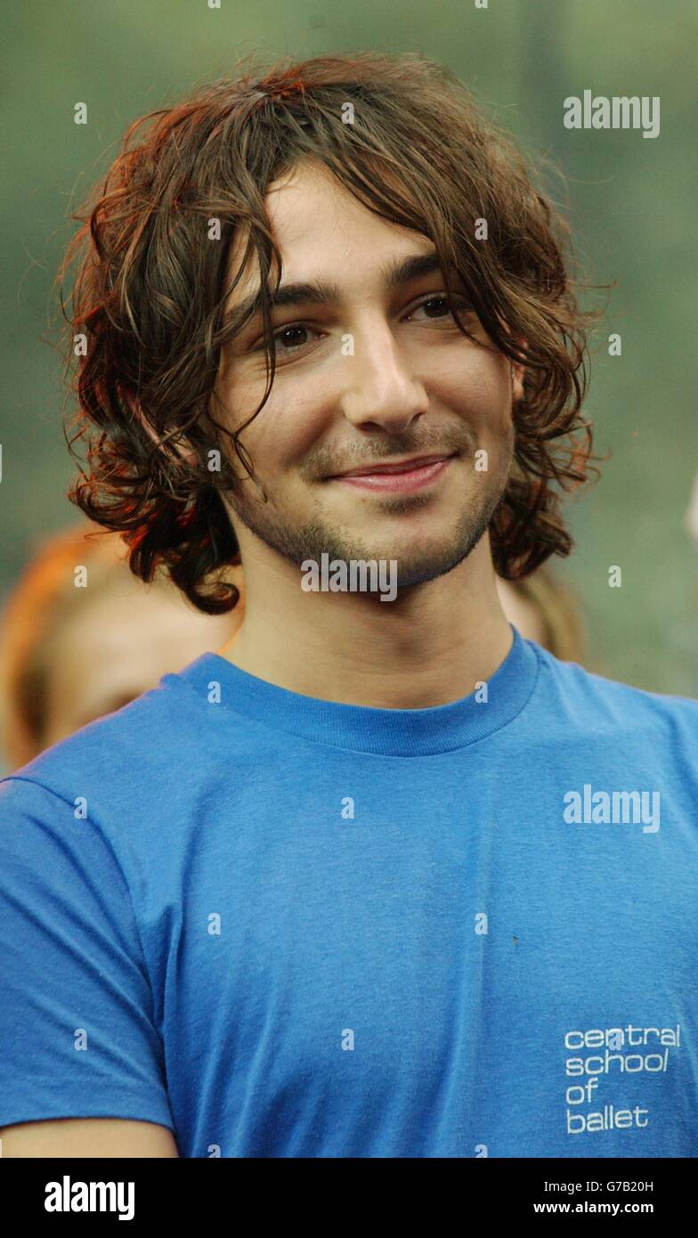 MTV TRL - Alex Zane Stock Photo - Alamy