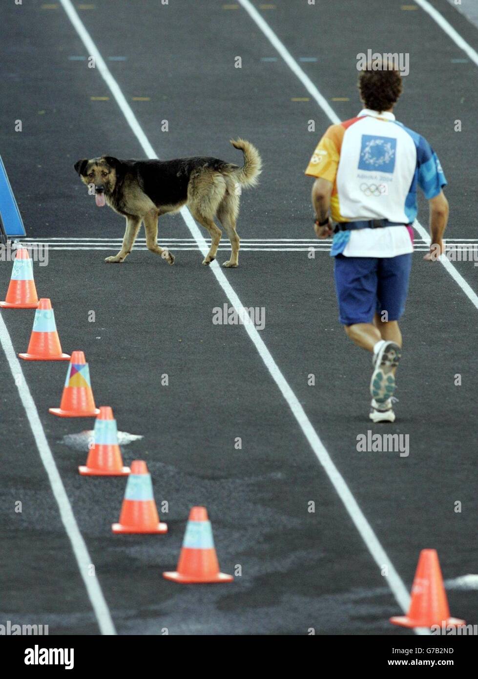 Marathon olympics2004 hi-res stock photography and images - Alamy