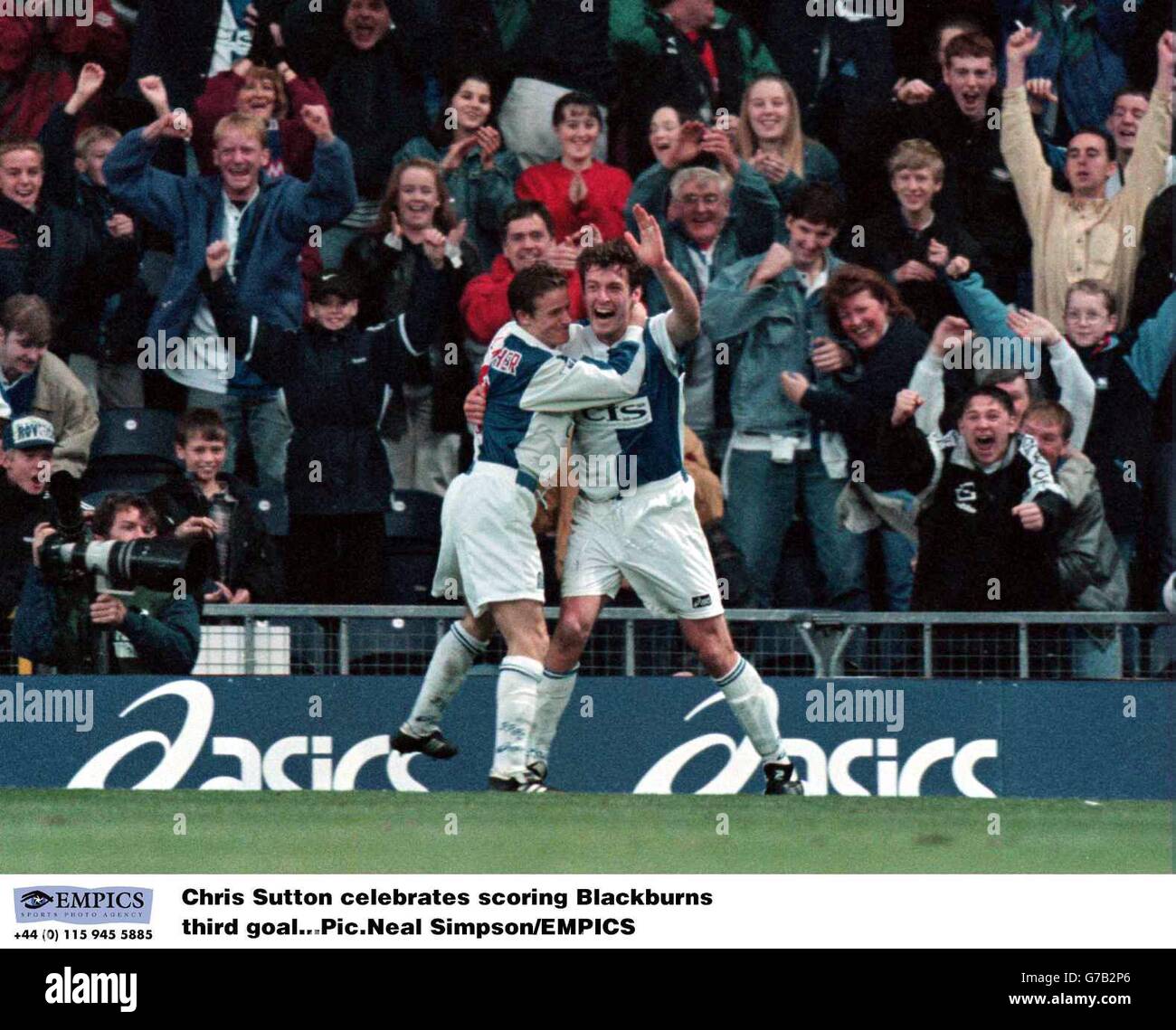 Chris Sutton celebrates scoring Blackburns third goal Stock Photo - Alamy