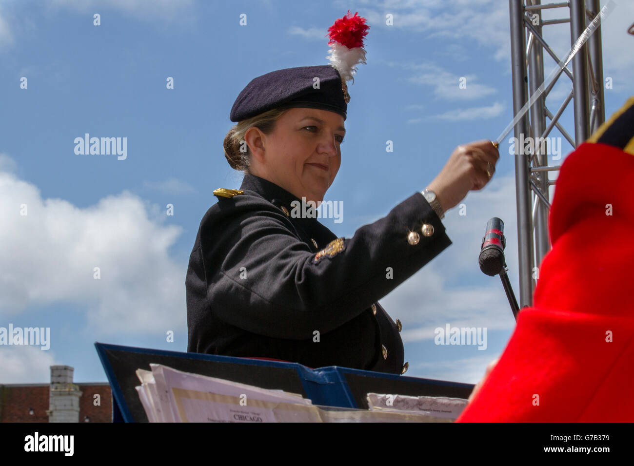 British army woman soldier honor hi-res stock photography and images ...