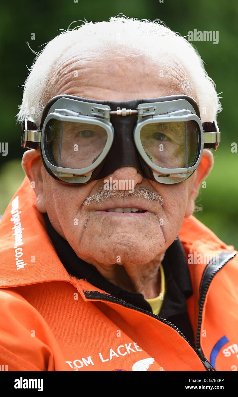 Social Wingwalking High Resolution Stock Photography and Images - Alamy