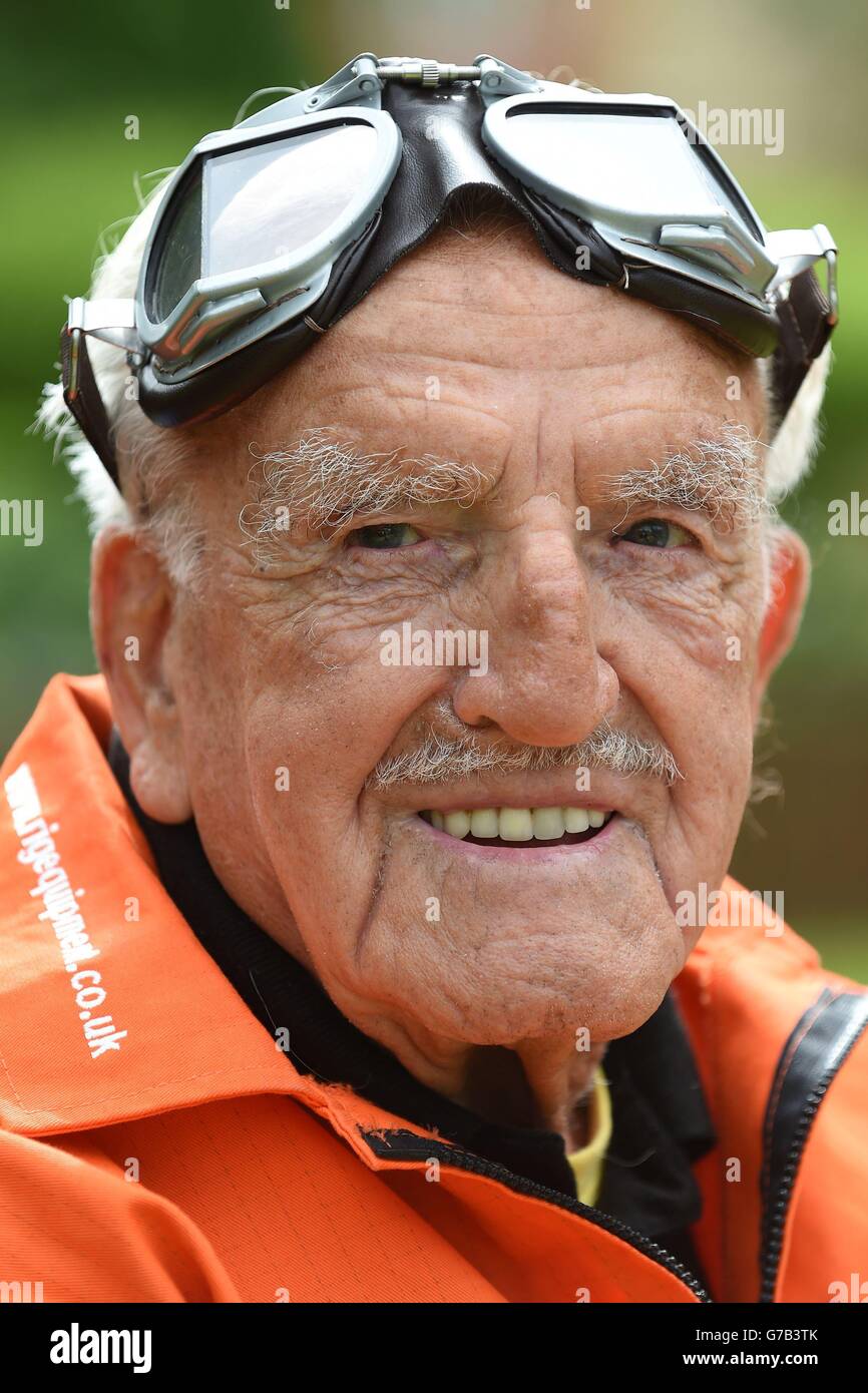 Social wingwalking hi-res stock photography and images - Alamy