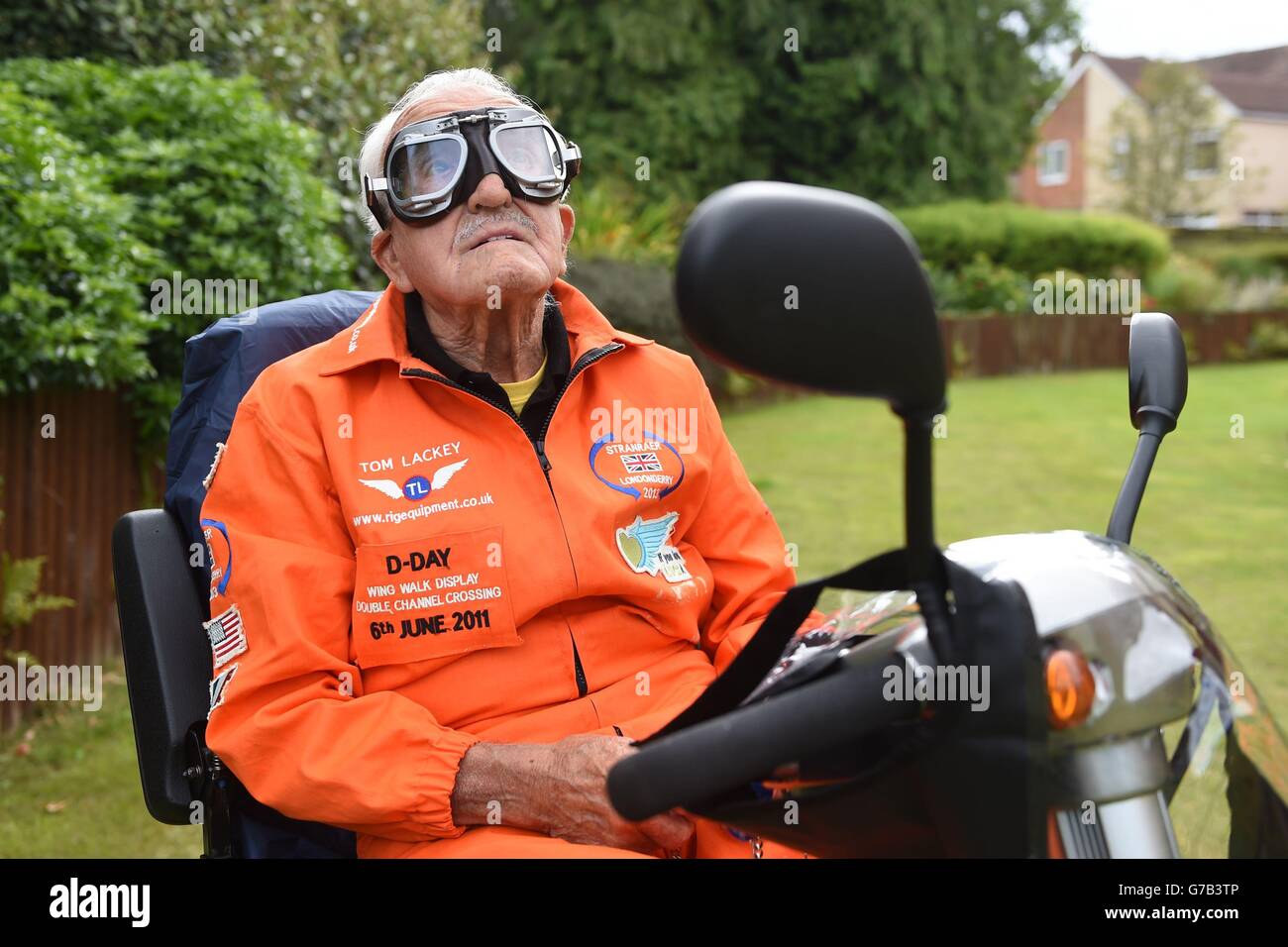 94-year-old wing walker Stock Photo - Alamy