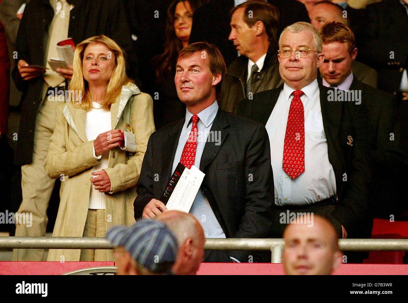 Southampton chairman Rupert Lowe (centre) stands alone in the director ...