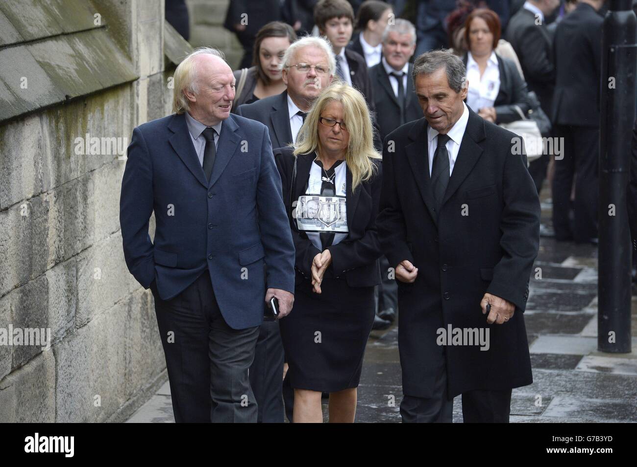 Micky Horswill (left) and Bobby Moncur arrive for the funeral of Flight ...