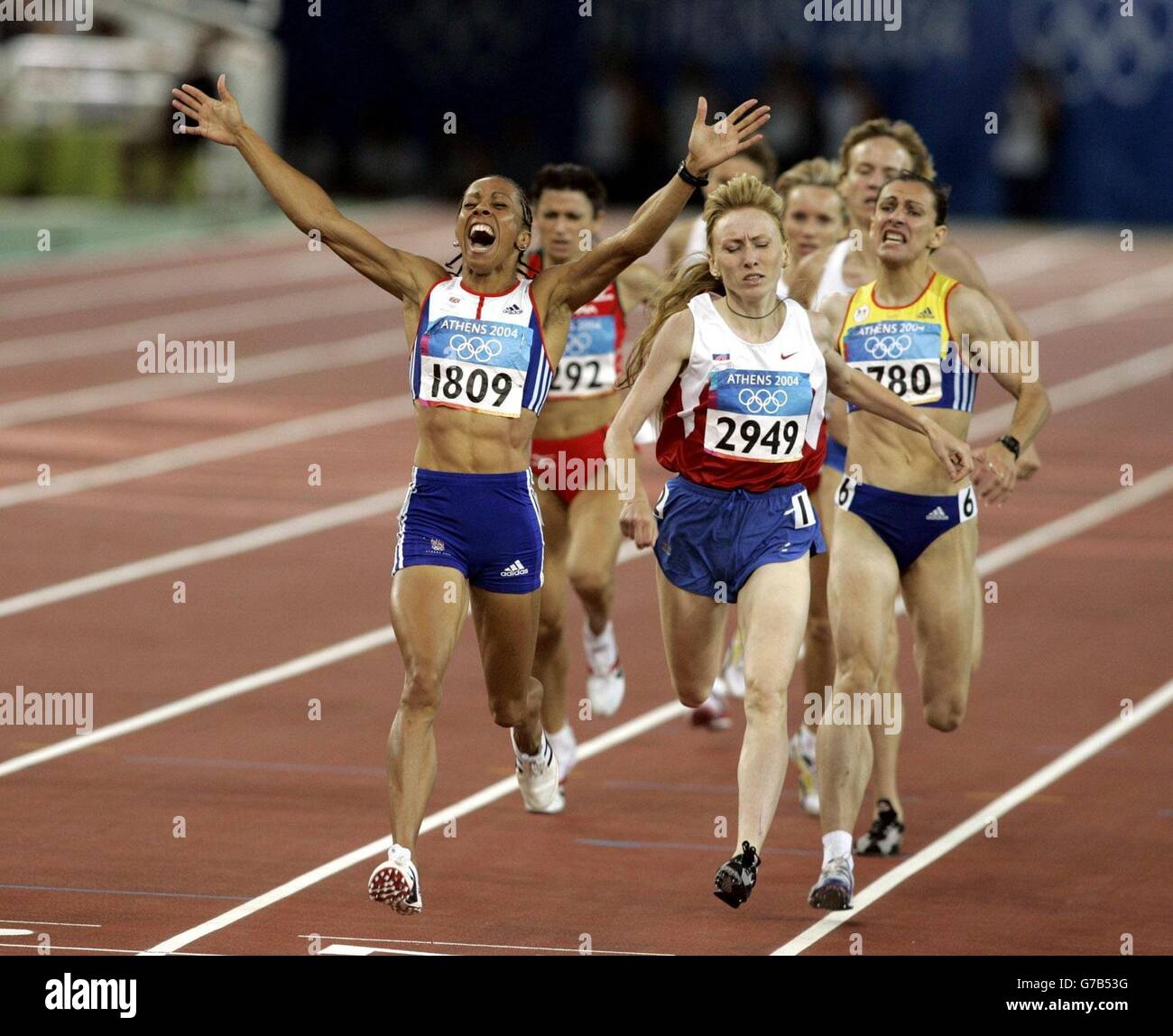 Kelly holmes wins the 1500m hi-res stock photography and images - Alamy