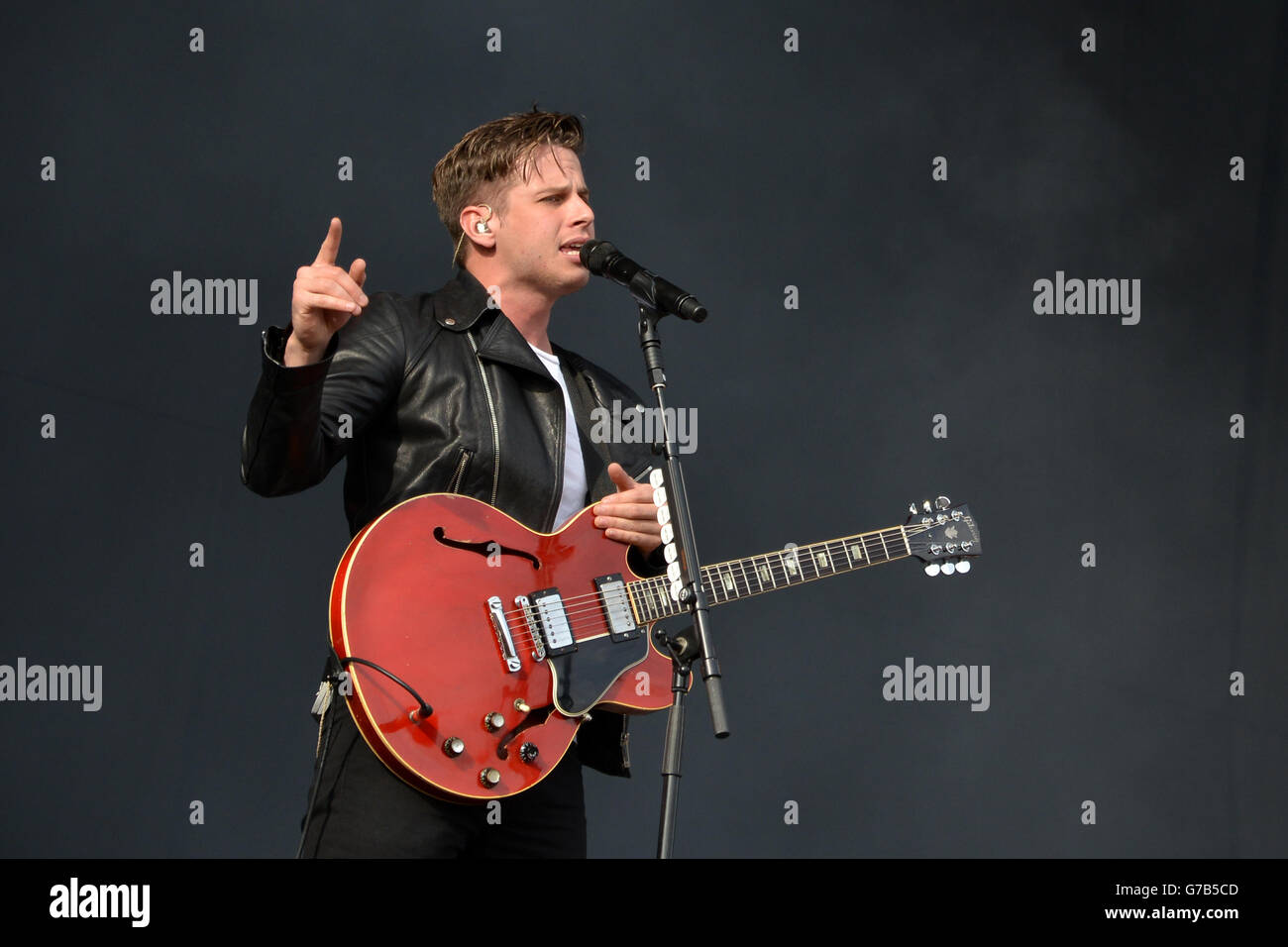 Mark foster foster the people hi-res stock photography and images - Alamy