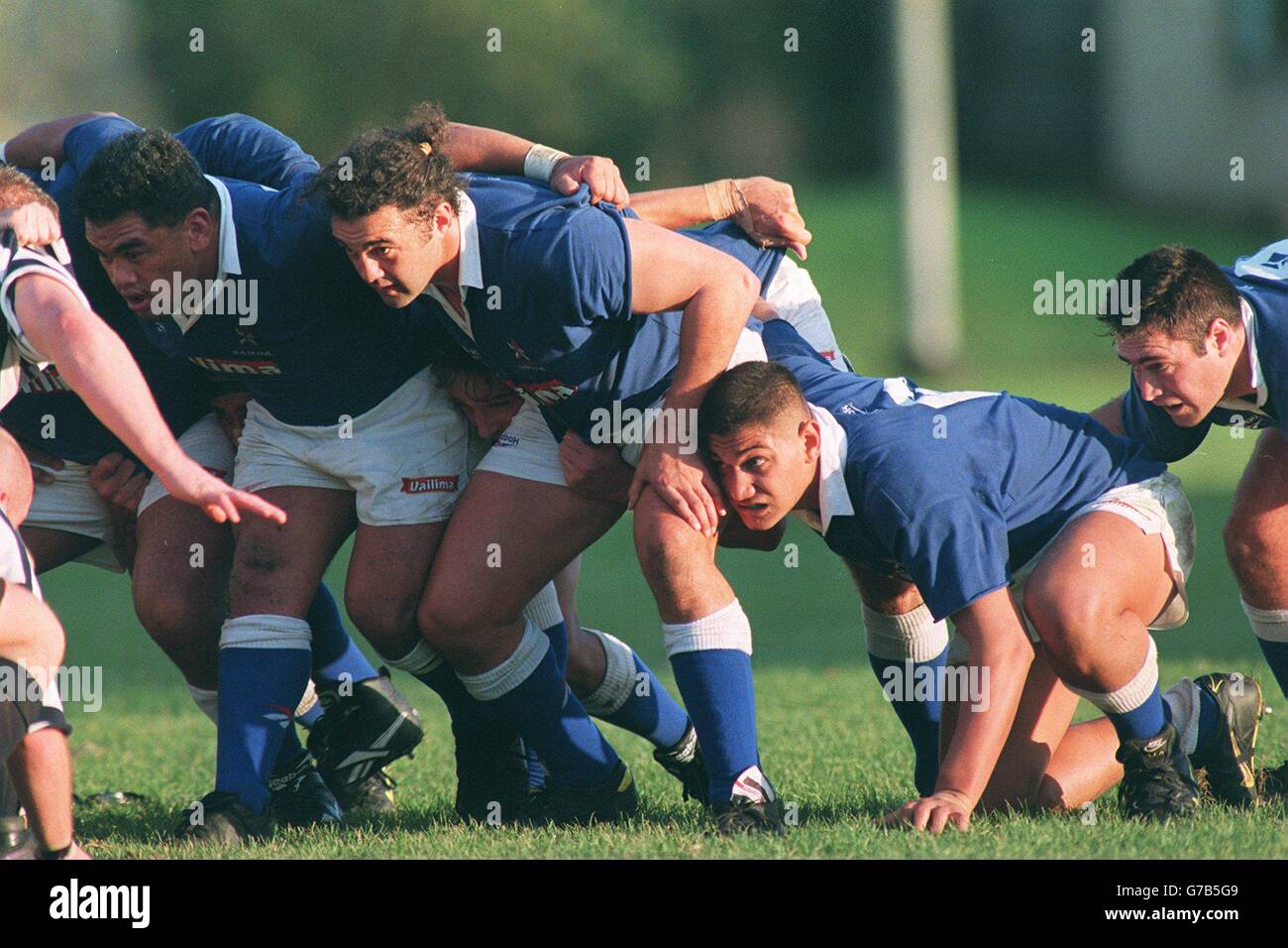 Western samoa scrum action hi-res stock photography and images - Alamy