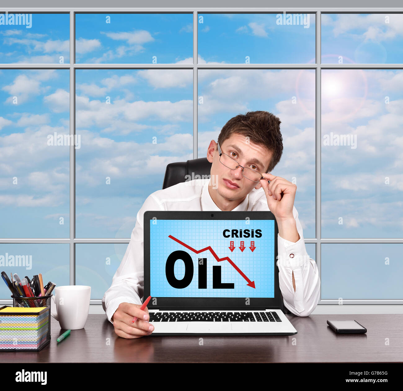 Laptop office worker hi-res stock photography and images - Alamy